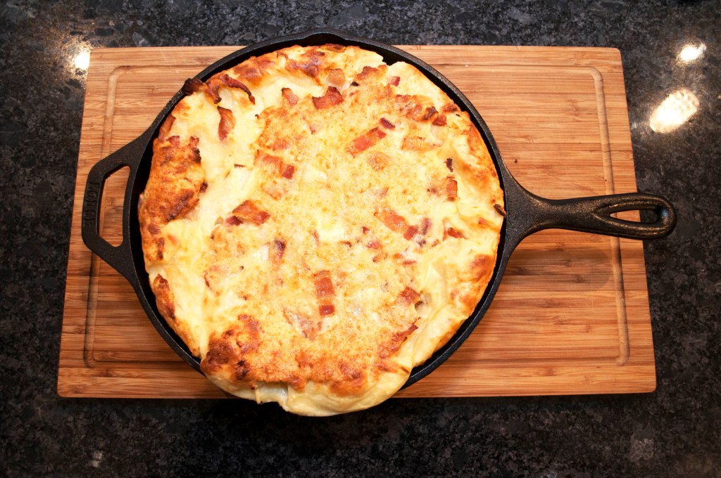 Swedish Oven Pancake with Bacon (Ugnspannkaka) | the joli pantry